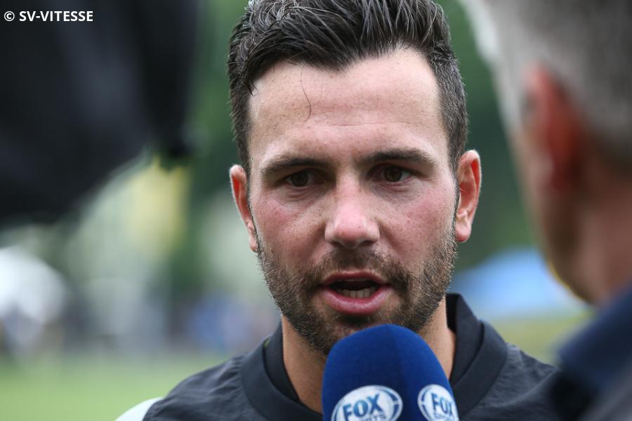 Thomas Bruns vindt de koppositie nog 'niets speciaals' bij Vitesse ...