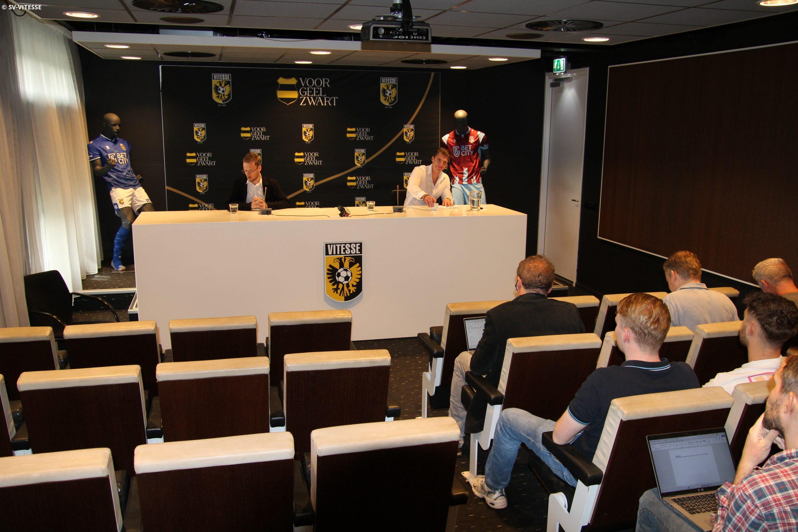 Eerste persconferentie Timo Braasch over licentie, Common Group en John ...